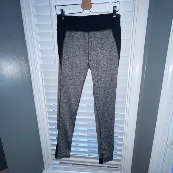 Yelete | Pants & Jumpsuits | Yelete Space Gray And Black 78 Legging ...